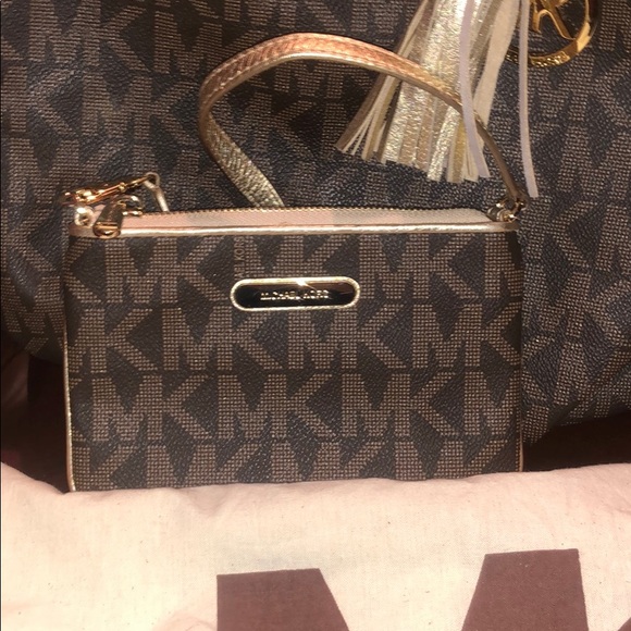 Michael Kors | Bags | Michael Kors Purse And Wallet Combo | Poshmark